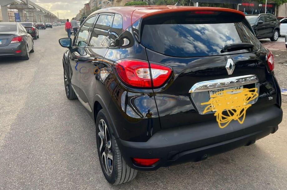 Captur Renault 2017 6 October Black 5703948 - Car for sale : Hatla2ee