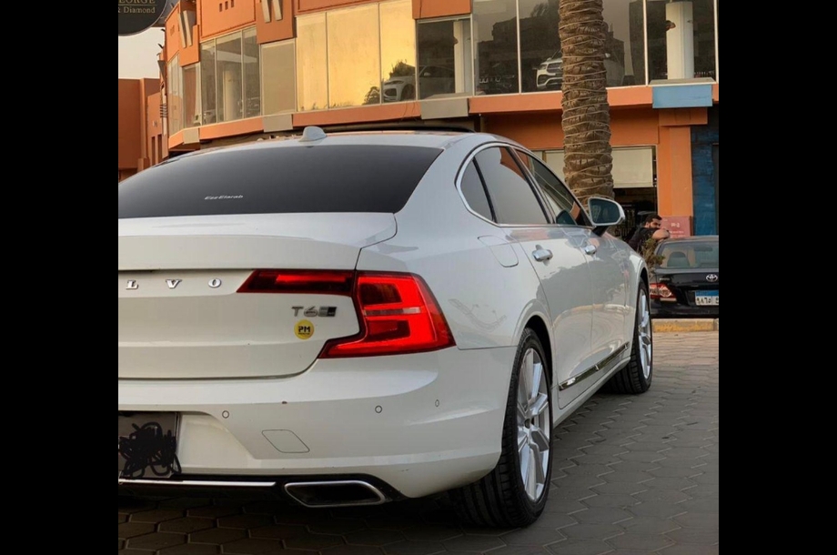 S90 Volvo 2017 Shobra White 6131033 - Car for sale : Hatla2ee