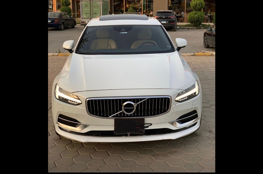 S90 Volvo 2017 Shobra White 6131033 - Car for sale : Hatla2ee