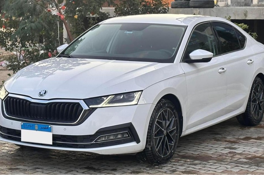 Octavia A8 Skoda 2022 Giza White 6143858 - Car for sale : Hatla2ee