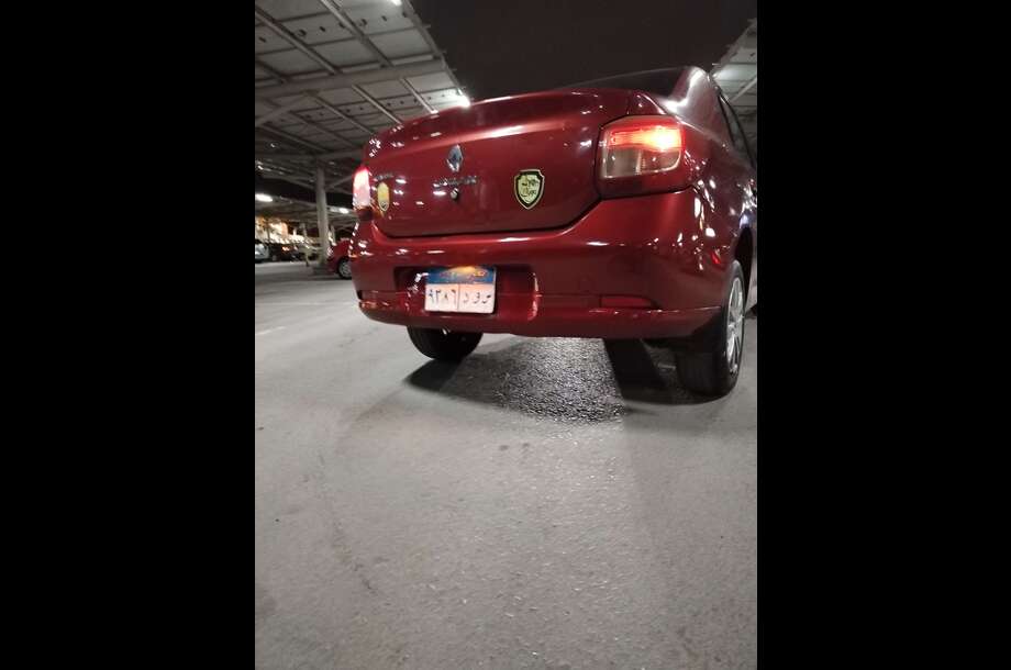 Logan Renault 2015 Agamy Dark red 6162101 - Car for sale : Hatla2ee
