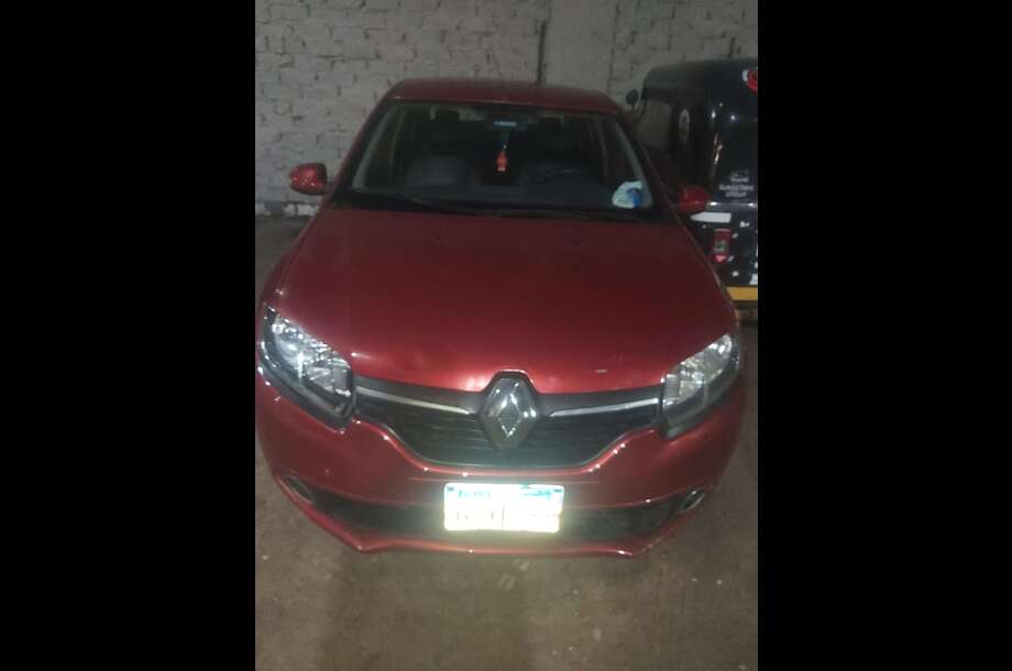 Logan Renault 2015 Alexandria Red 6177774 - Car for sale : Hatla2ee