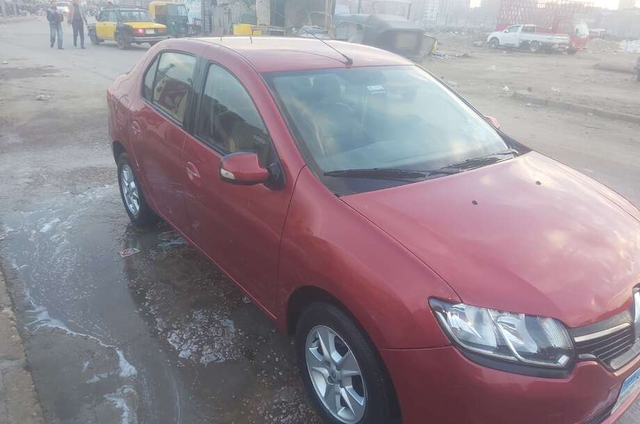 Logan Renault 2015 Alexandria Red 6177774 - Car for sale : Hatla2ee