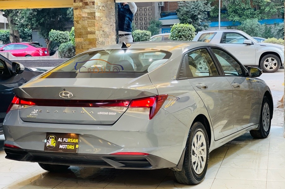 Elantra CN7 Hyundai 2021 Mohandessin Silver 6213249 - Car for sale : Hatla2ee