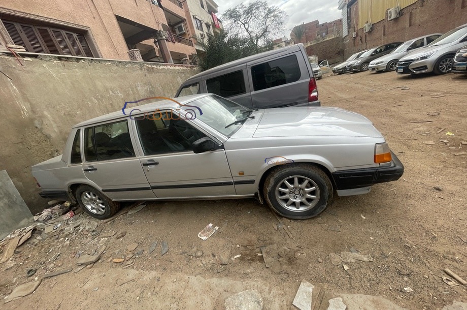 760 Volvo 1984 Giza Gray 6233667 - Car for sale : Hatla2ee