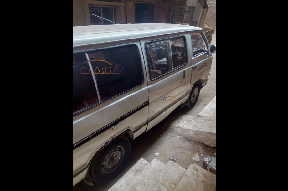 Microbus Toyota 1986 Cairo White 6269934 - Car for sale : Hatla2ee