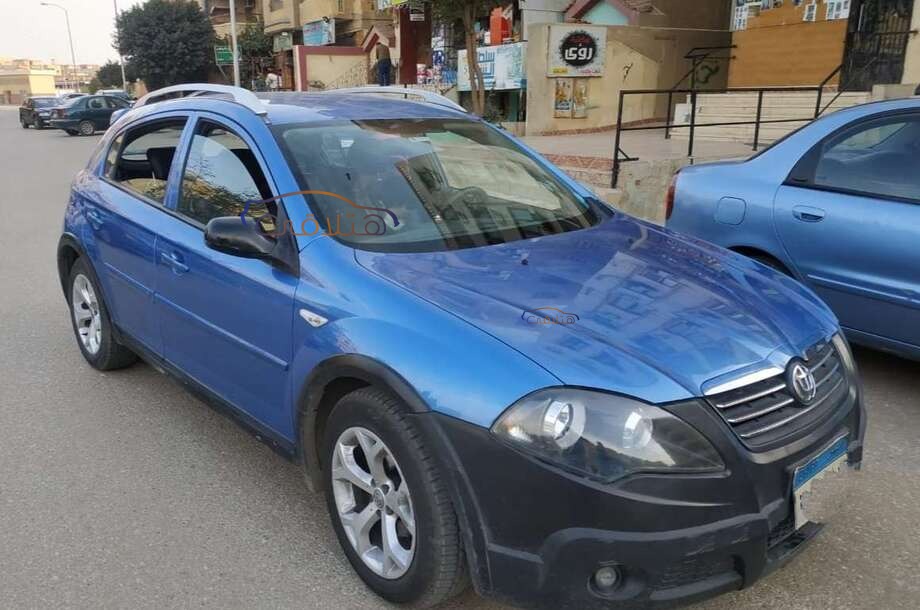 FRV Cross Brilliance 2013 Mokattam Blue 6280457 - Car for sale : Hatla2ee