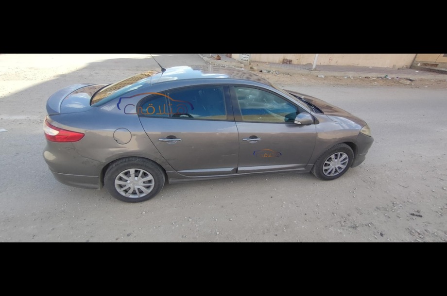 Fluence Renault 2012 Mokattam Silver 6308341 - Car for sale : Hatla2ee