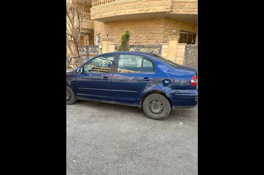 Polo Volkswagen 2004 Obour City Blue 6323152 - Car for sale : Hatla2ee