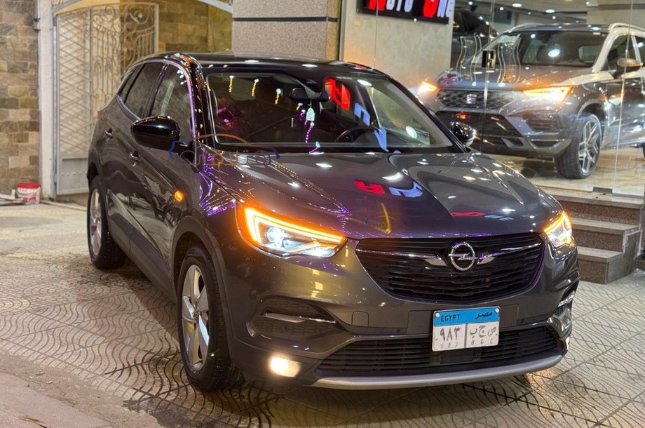 Grandland Opel 2021 Zagazig Gray 6341221 - Car for sale : Hatla2ee