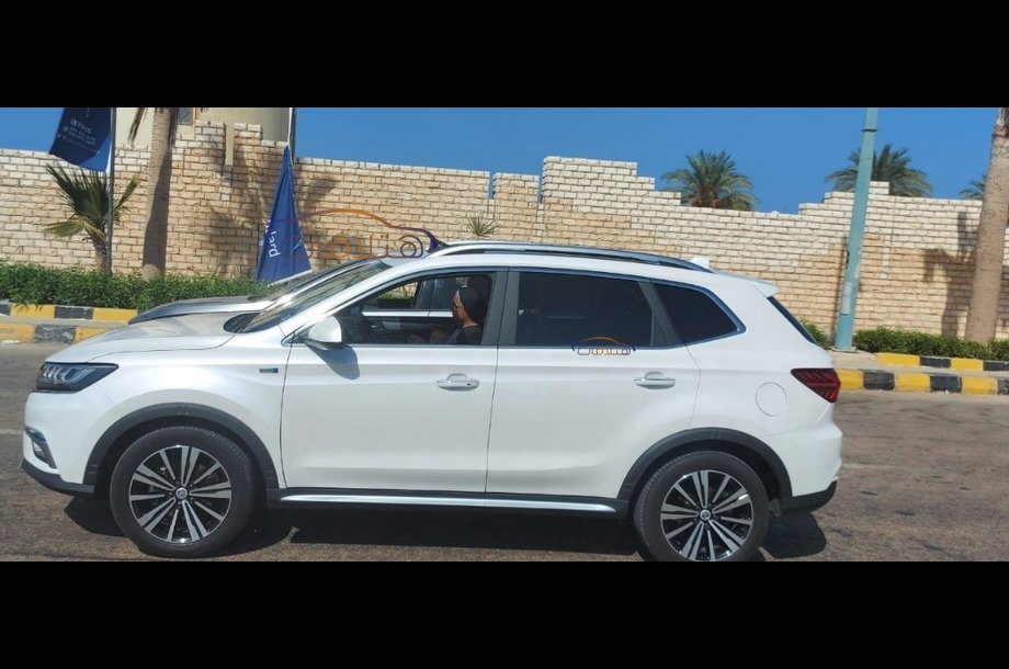 Rx5 MG 2021 Alexandria White 6350635 - Car for sale : Hatla2ee