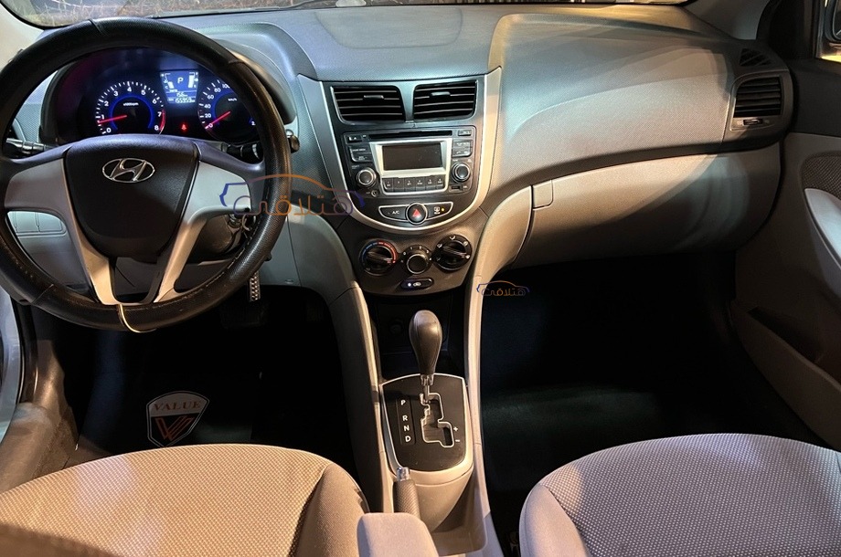 Accent RB Hyundai 2015 Nasr city Silver 6351143 - Car for sale : Hatla2ee