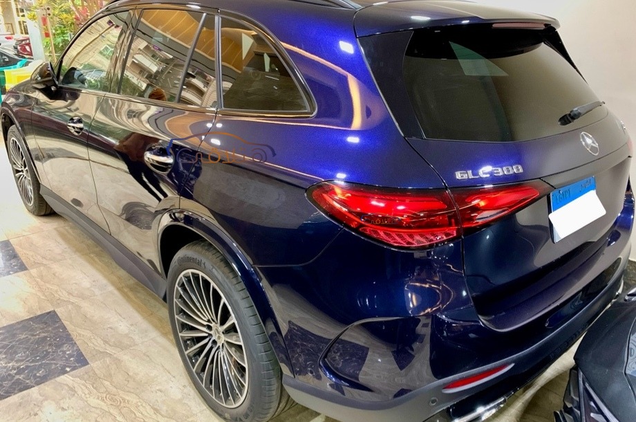 GLC 300 Mercedes 2023 Cairo Dark blue 6352066 - Car for sale : Hatla2ee