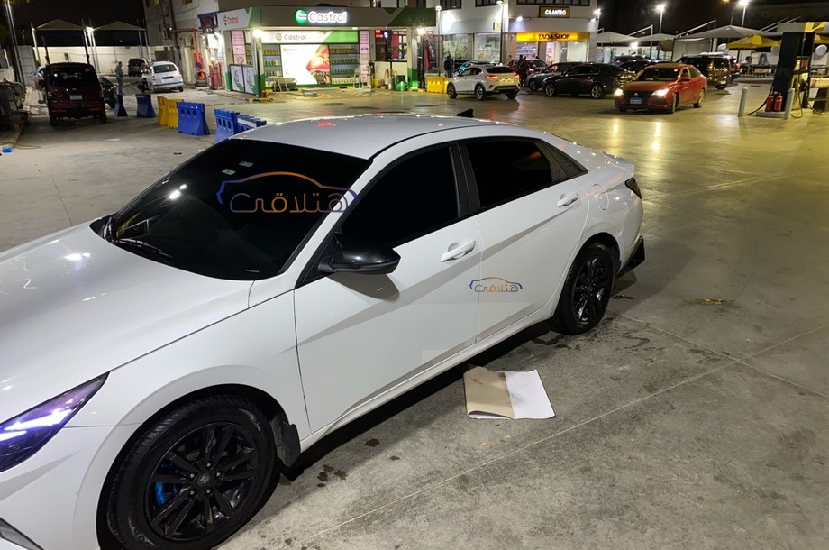 Elantra CN7 Hyundai 2022 6 October White 6362125 - Car for sale : Hatla2ee