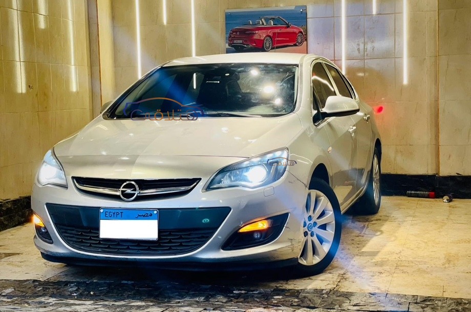 Astra Opel 2017 Zagazig Silver 6385151 - Car for sale : Hatla2ee