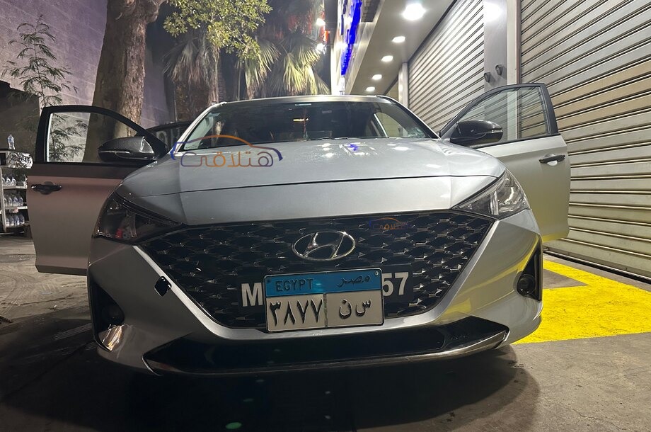 Accent HCI Hyundai 2021 Dokki Silver 6390626 - Car for sale : Hatla2ee