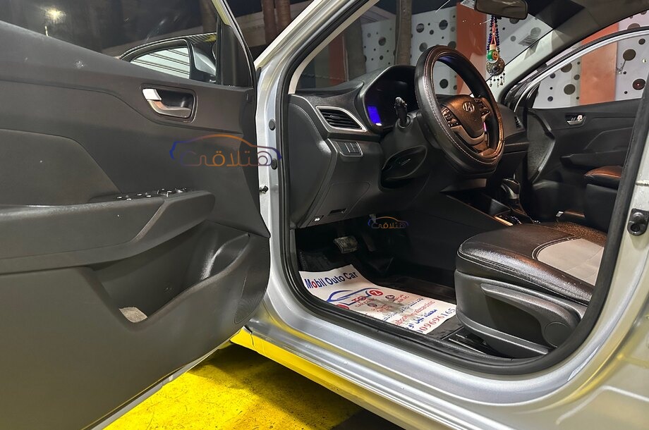 Accent HCI Hyundai 2021 Dokki Silver 6390626 - Car for sale : Hatla2ee