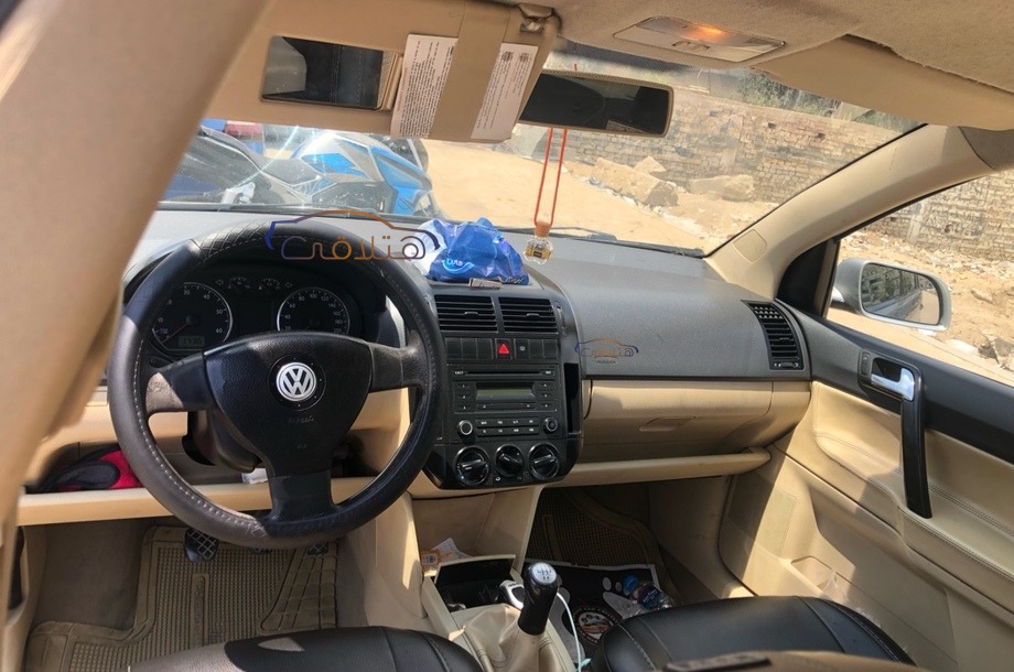 Polo Volkswagen 2009 Cairo Silver 6393529 - Car for sale : Hatla2ee