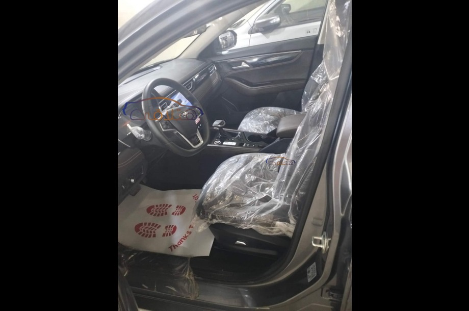 J7 Jac 2022 Ain Shams Gray 6421613 - Car for sale : Hatla2ee