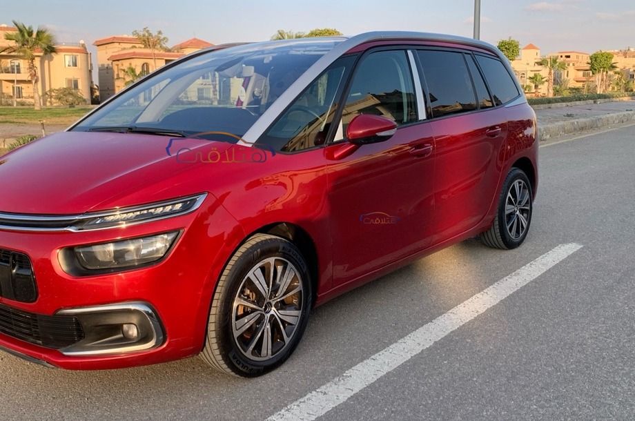 C4 Grand Picasso Citroën 2019 Cairo Red 6421629 - Car for sale : Hatla2ee