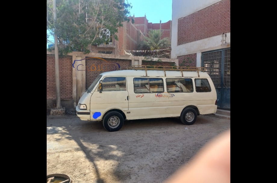 Microbus Toyota 1995 Suez White 6437735 - Car for sale : Hatla2ee