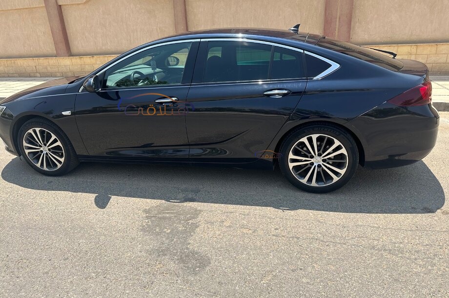 Insignia Opel 2018 Madinaty Dark blue 6440865 - Car for sale : Hatla2ee