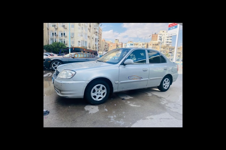 Verna Hyundai 2012 Suez Silver 6446277 - Car for sale : Hatla2ee