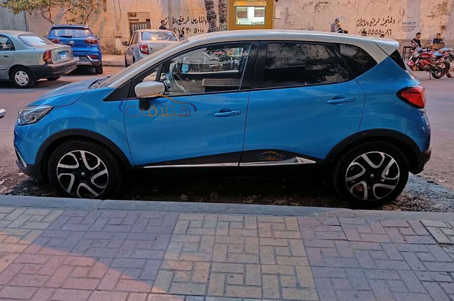 Captur Renault 2017 Alexandria Blue 6460311 - Car for sale : Hatla2ee