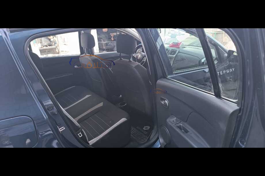 Sandero Step Way Renault 2019 Alexandria Dark blue 6461091 - Car for ...