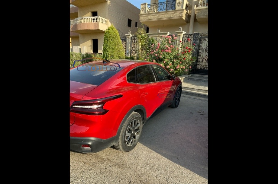 C4X Citroën 2023 Tagamo3 - New Cairo Red 6461733 - Car for sale : Hatla2ee