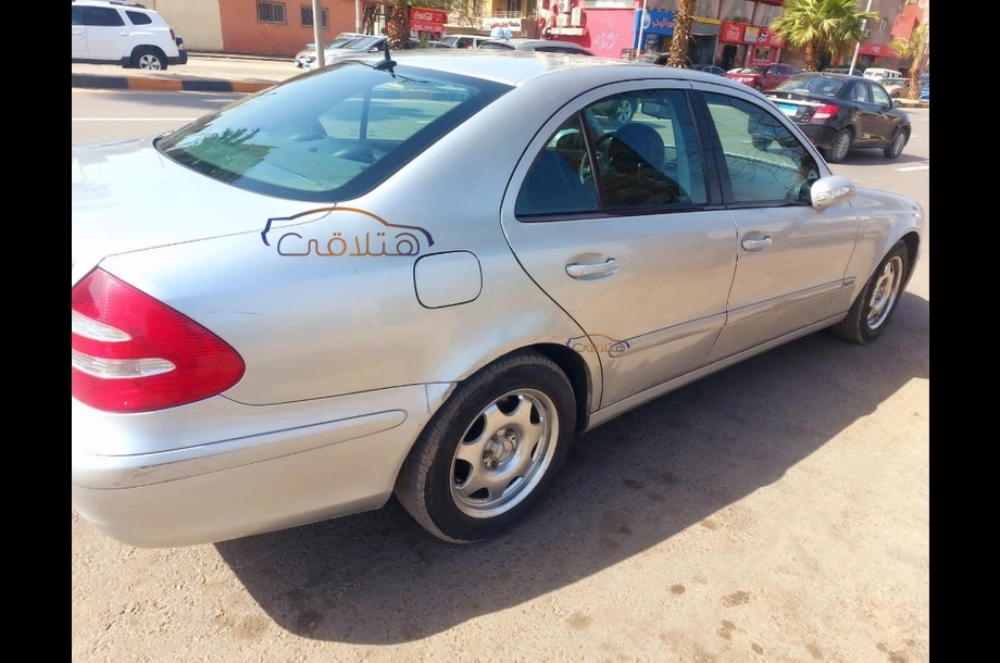 E 240 Mercedes 2003 Giza Silver 6462676 - Car for sale : Hatla2ee