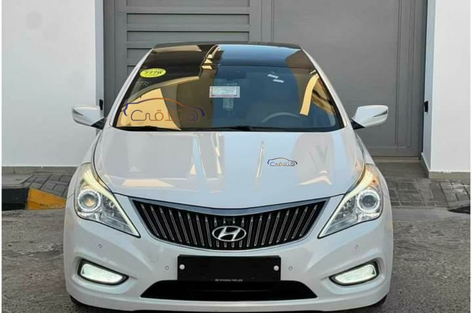 Azera Hyundai 2017 Tabuk White 6465484 - Car for sale : Hatla2ee