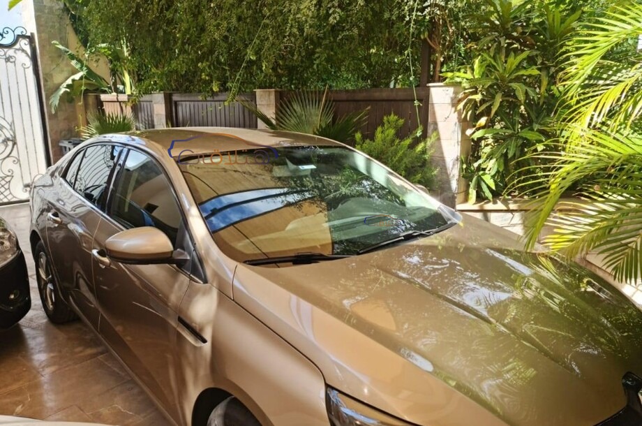 Megane Renault 2020 Alexandria Bronze 6469980 - Car for sale : Hatla2ee