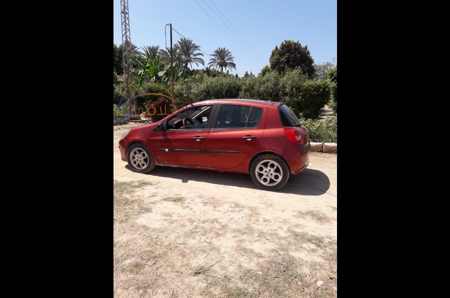 Clio Renault 2006 Alexandria Red 6470292 - Car for sale : Hatla2ee