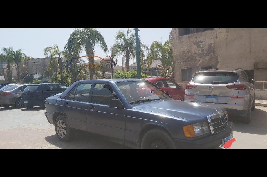 190 Mercedes 1984 Pyramids Gardens Dark blue 6470623 - Car for sale ...