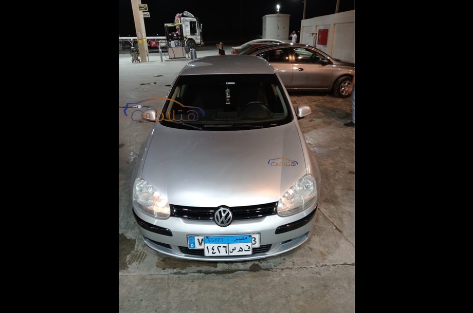 Golf 5 Volkswagen 2009 6 October Silver 6485914 - Car for sale : Hatla2ee
