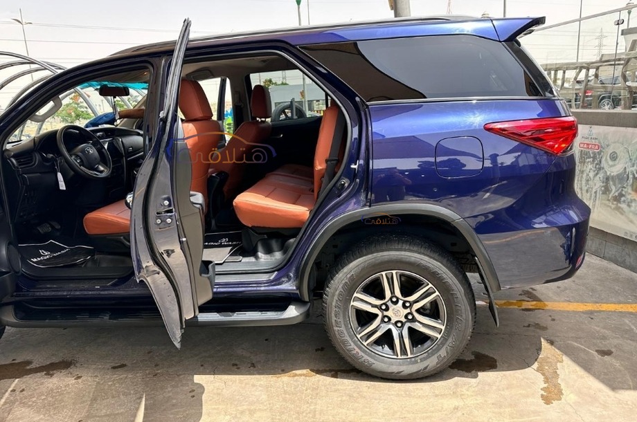 Fortuner Toyota 2023 Cairo Dark blue 6489571 - Car for sale : Hatla2ee