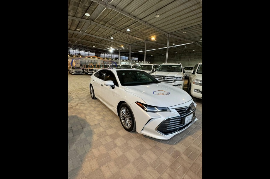 Avalon Toyota 2023 Riyadh White 6526622 - Car for sale : Hatla2ee