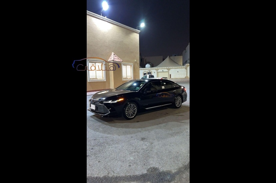 Avalon Toyota 2022 Jeddah Brown 6535365 - Car for sale : Hatla2ee