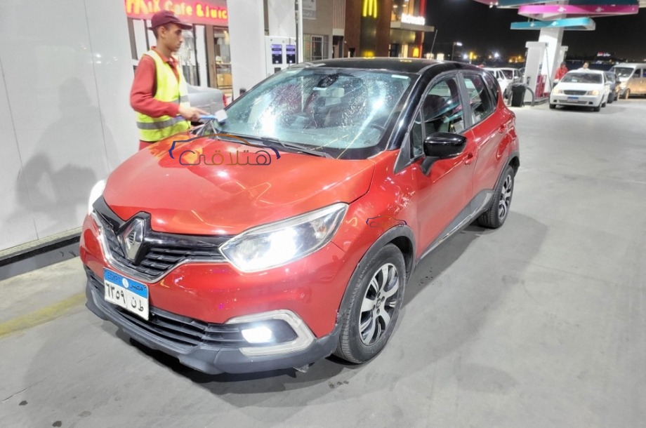 Captur Renault 2019 6 October Red 6541013 - Car for sale : Hatla2ee