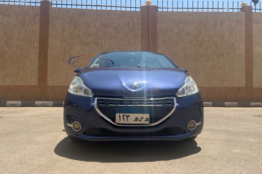 208 Peugeot 2015 Tagamo3 - New Cairo Blue 6547688 - Car for sale : Hatla2ee