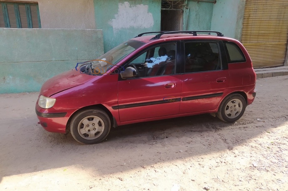 Matrix Hyundai 2004 Qalyubia Red 6550995 - Car for sale : Hatla2ee