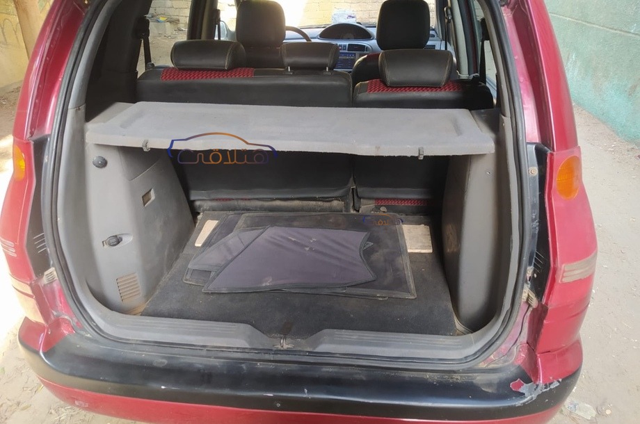 Matrix Hyundai 2004 Qalyubia Red 6550995 - Car for sale : Hatla2ee