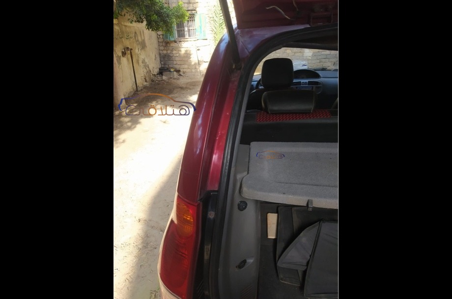 Matrix Hyundai 2004 Qalyubia Red 6550995 - Car for sale : Hatla2ee