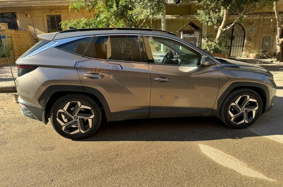 Tucson Hyundai 2021 6 October Bronze 6560964 - Car for sale : Hatla2ee