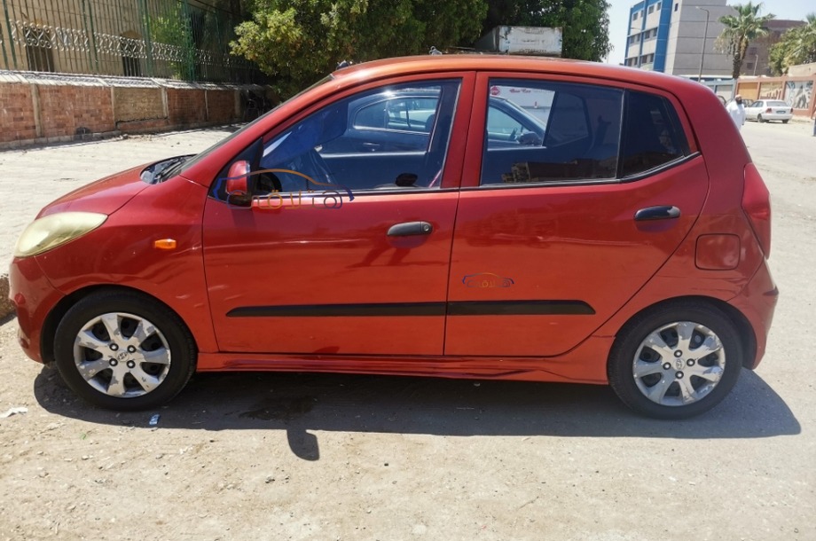 I10 Hyundai 2013 Suez Dark red 6564743 - Car for sale : Hatla2ee