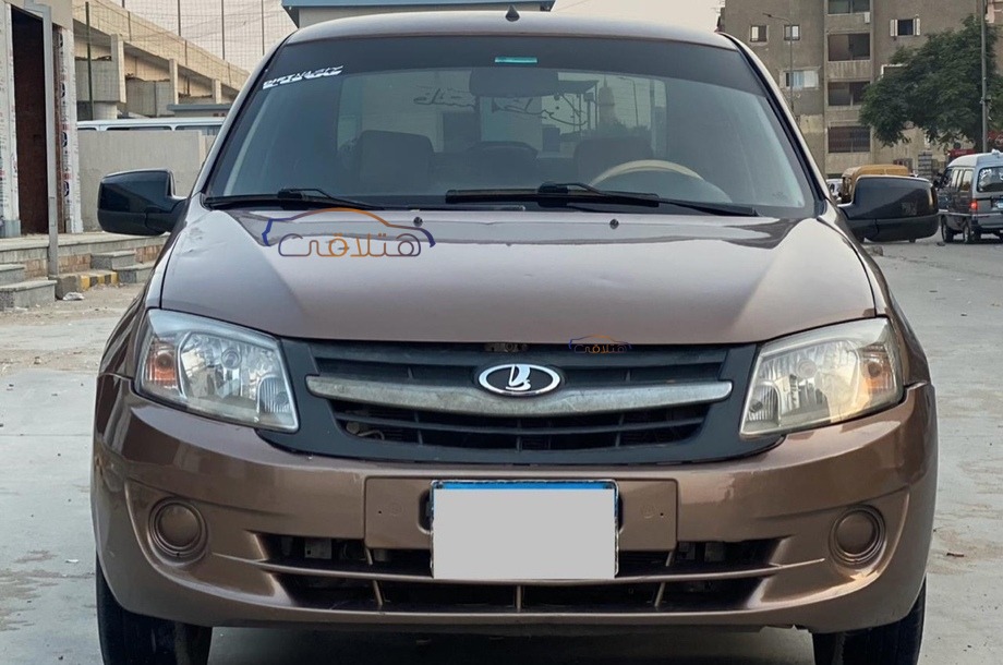 Granta Lada 2017 El Salam City Bronze 6568542 - Car for sale : Hatla2ee