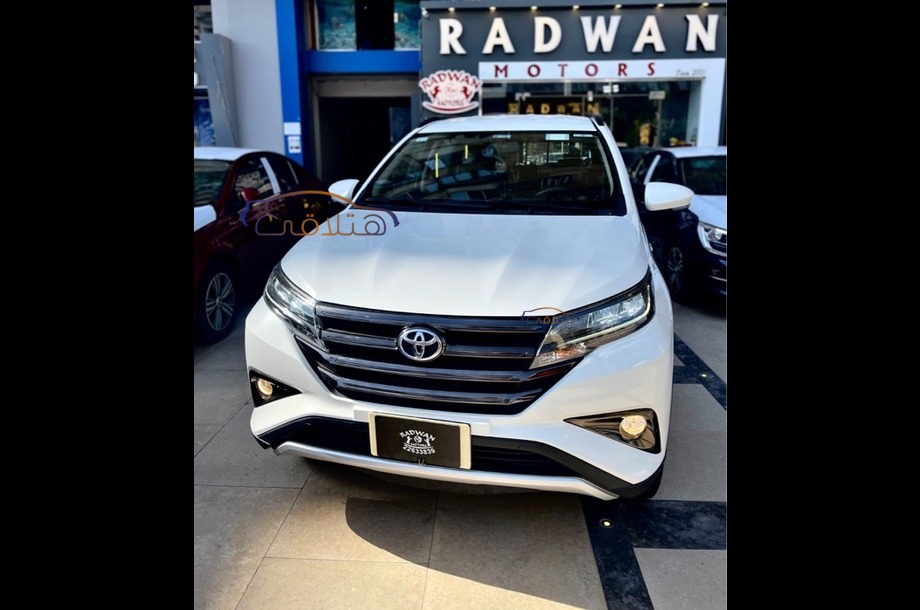 Rush Toyota 2022 Nasr city White 6575582 - Car for sale : Hatla2ee