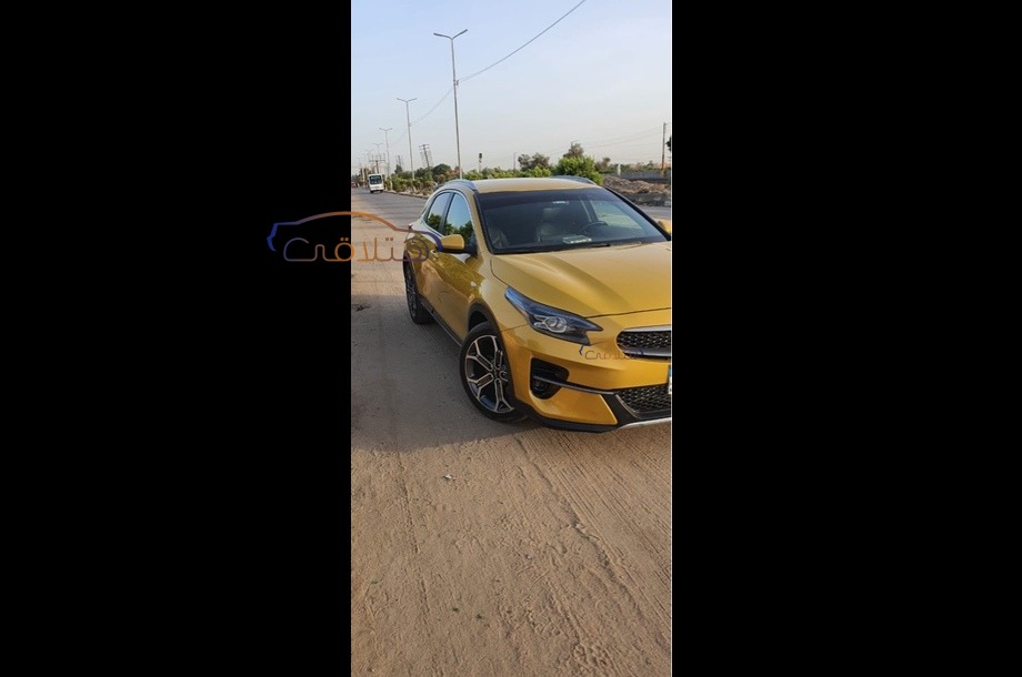 Xceed Kia 2022 Touhk Gold 6576350 - Car for sale : Hatla2ee