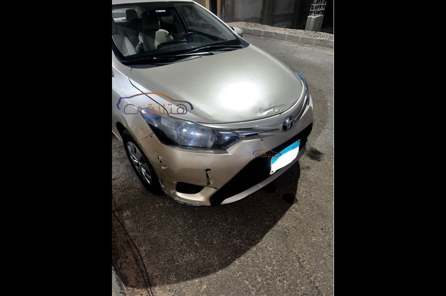 Yaris Toyota 2014 Ras Gharib Gold 6578451 - Car for sale : Hatla2ee